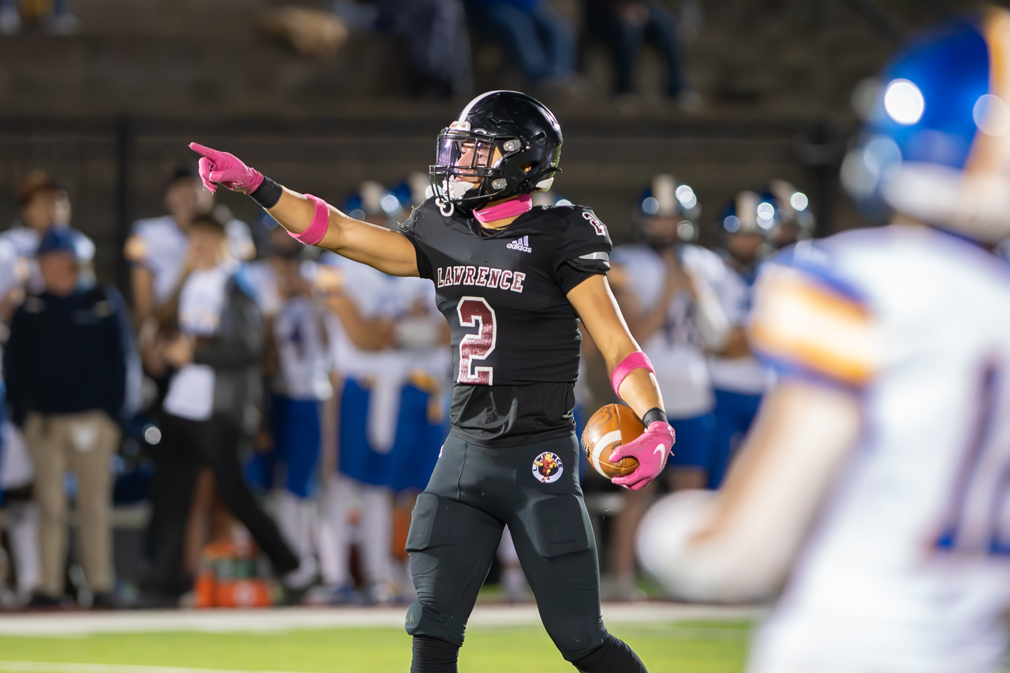 Lawrence two-way football player commits to Missouri Western to play ...